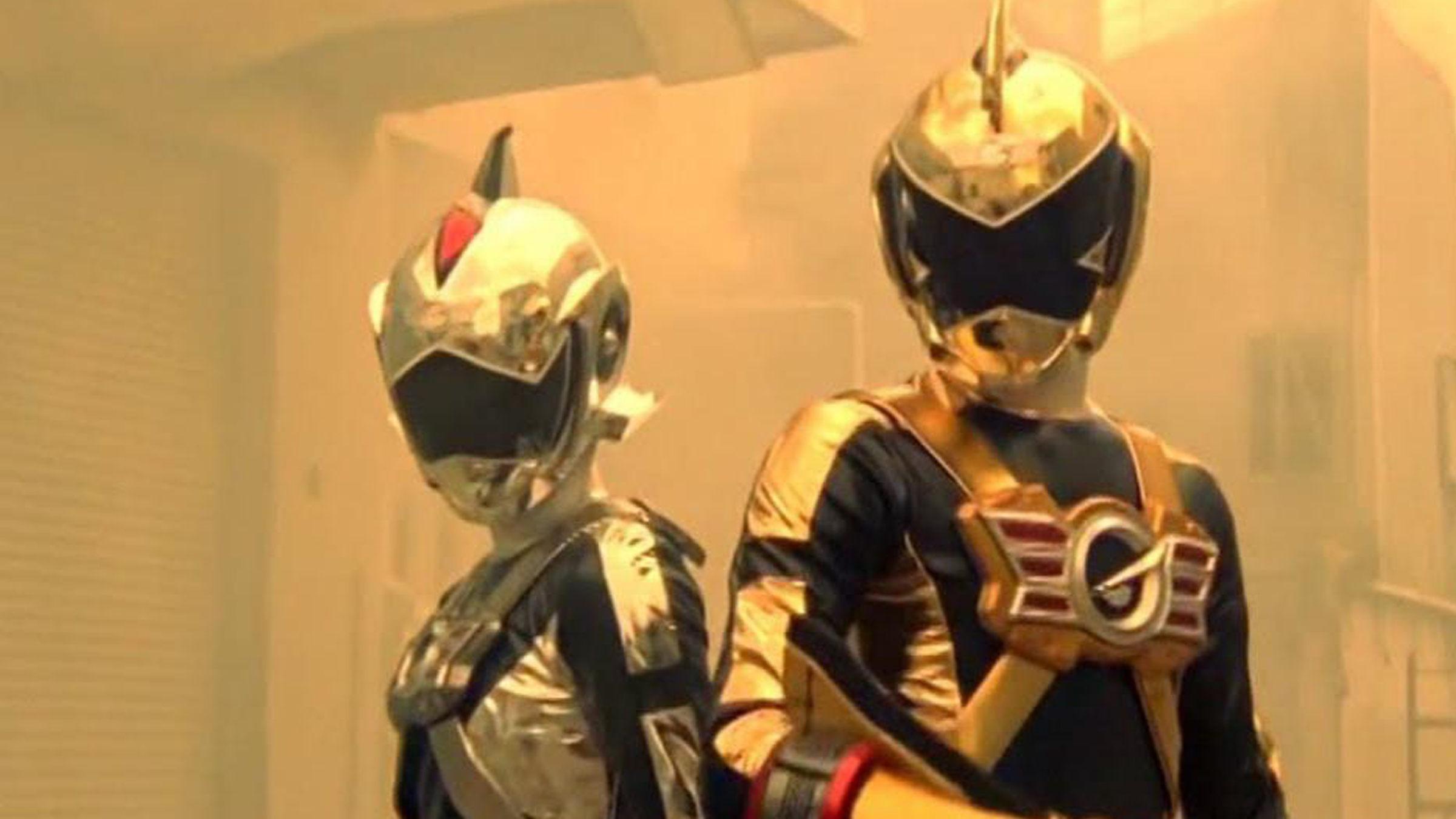 16 Years Ago, Two Fan-Favorite Power Rangers Heroes Made Their ...