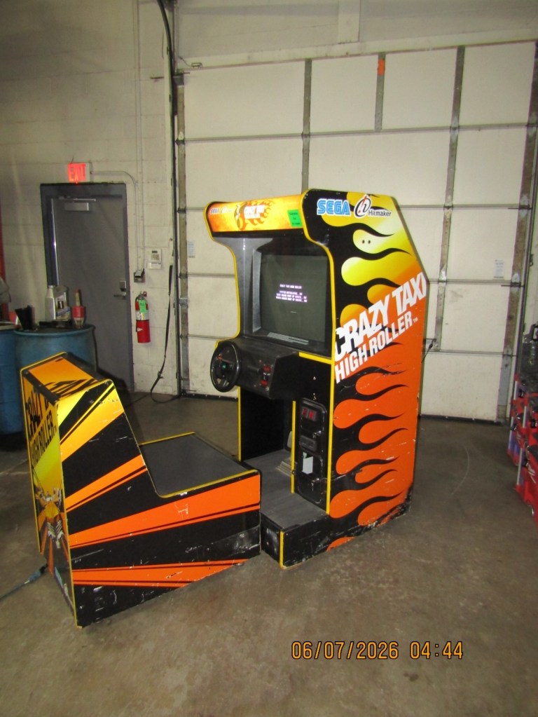 A Crazy Taxi 3: High Roller Arcade Unit Just Hit EBay to Tide You Over ...